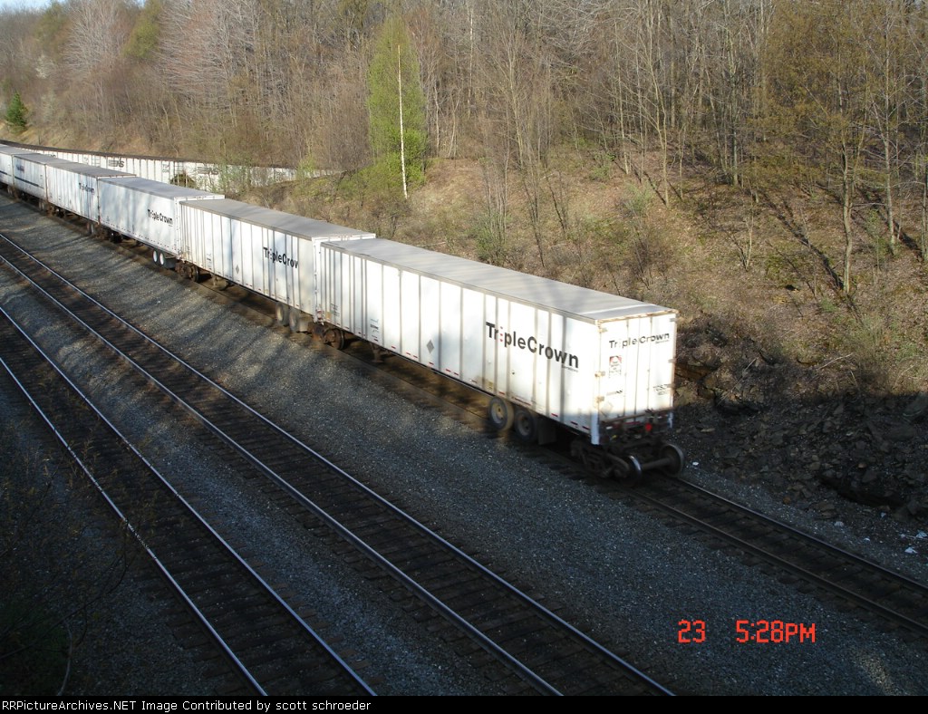 EB Triple Crown NS RoadRailer Train #28A